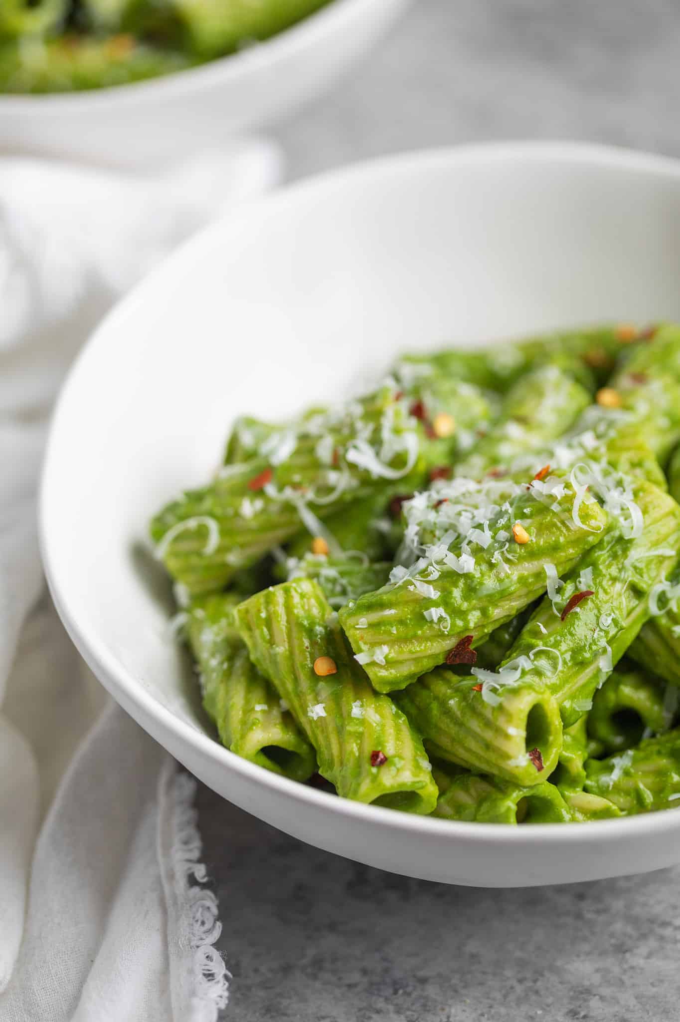 Pasta in Green Sauce (Green Pasta) - Delish Knowledge