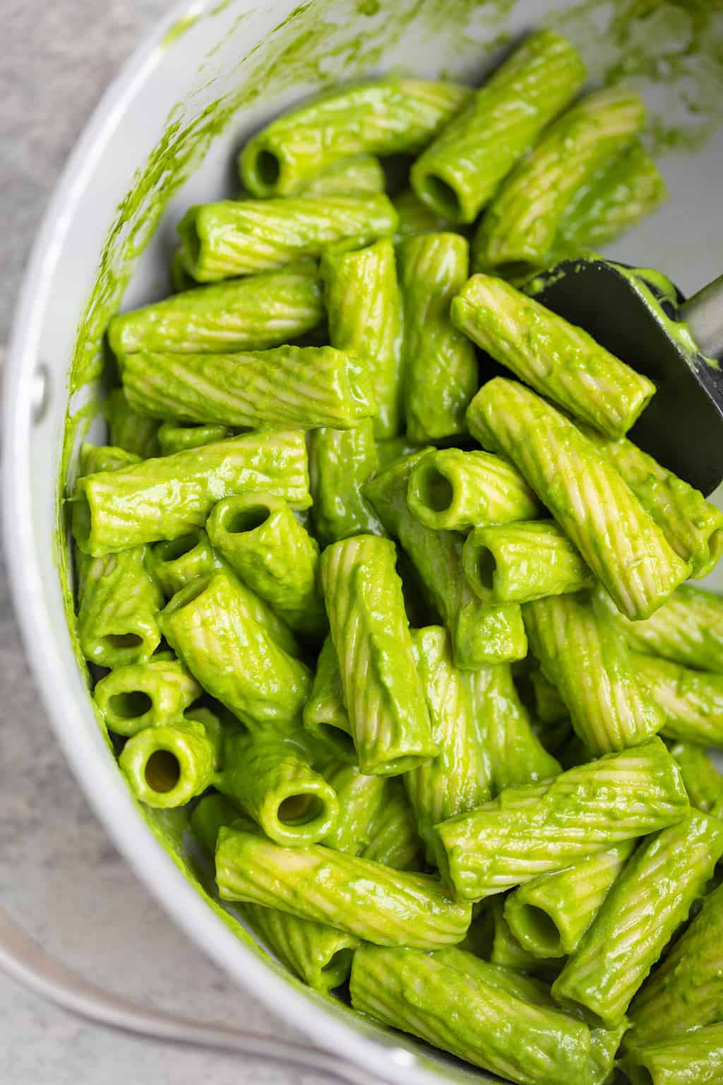 Pasta in Green Sauce (Green Pasta) - Delish Knowledge