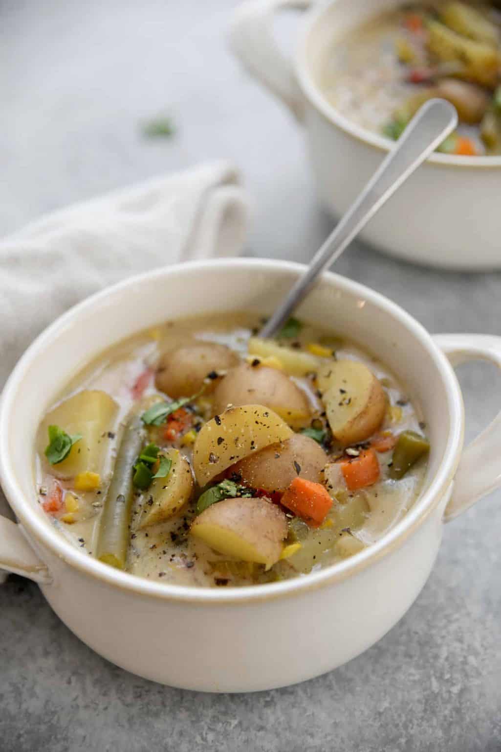Slow Cooker Vegetable Chowder - Delish Knowledge