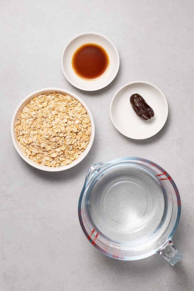 5 Minute Homemade Oat Milk Recipe - DelishKnowledge