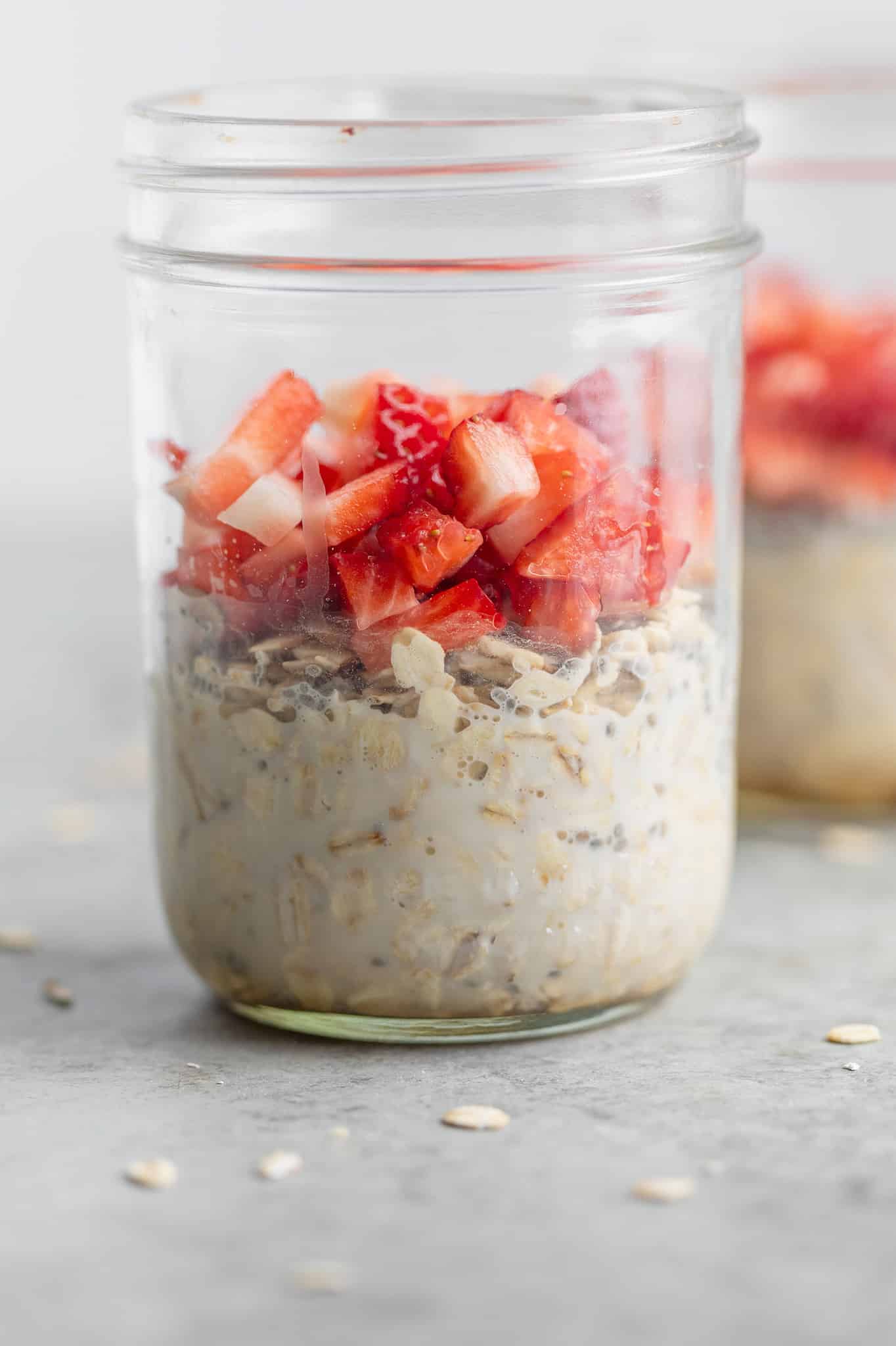 How to Make Overnight Oats (Ultimate Guide) - Delish Knowledge