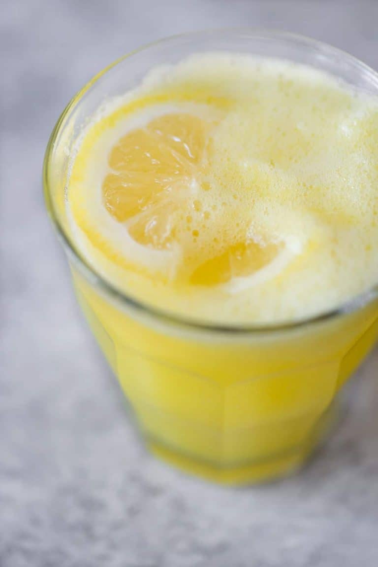 Sugar Free Lemonade (Naturally Sweetened!)
